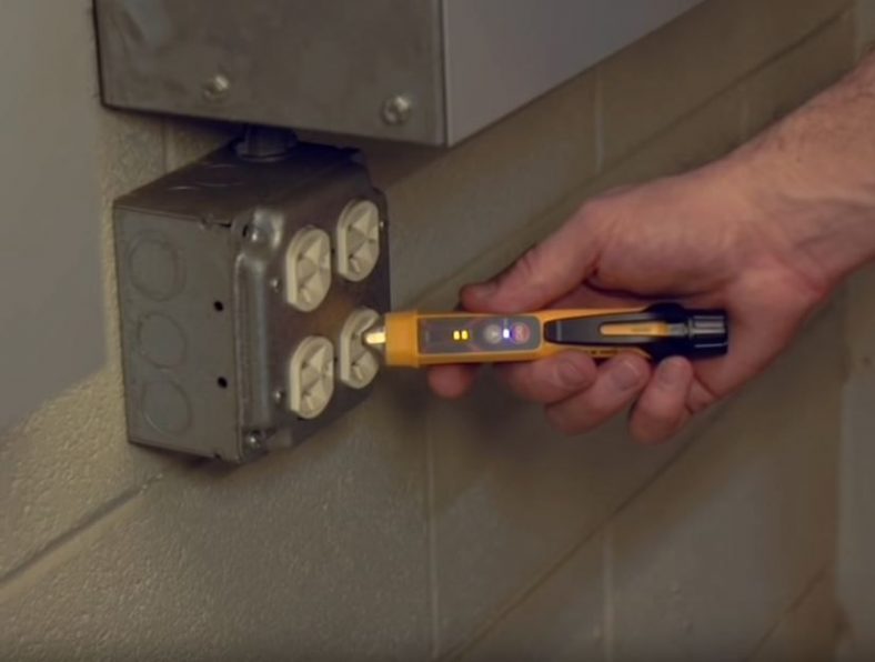 Top 8 Best Non-Contact Voltage Testers 2021 | Electrician Lab